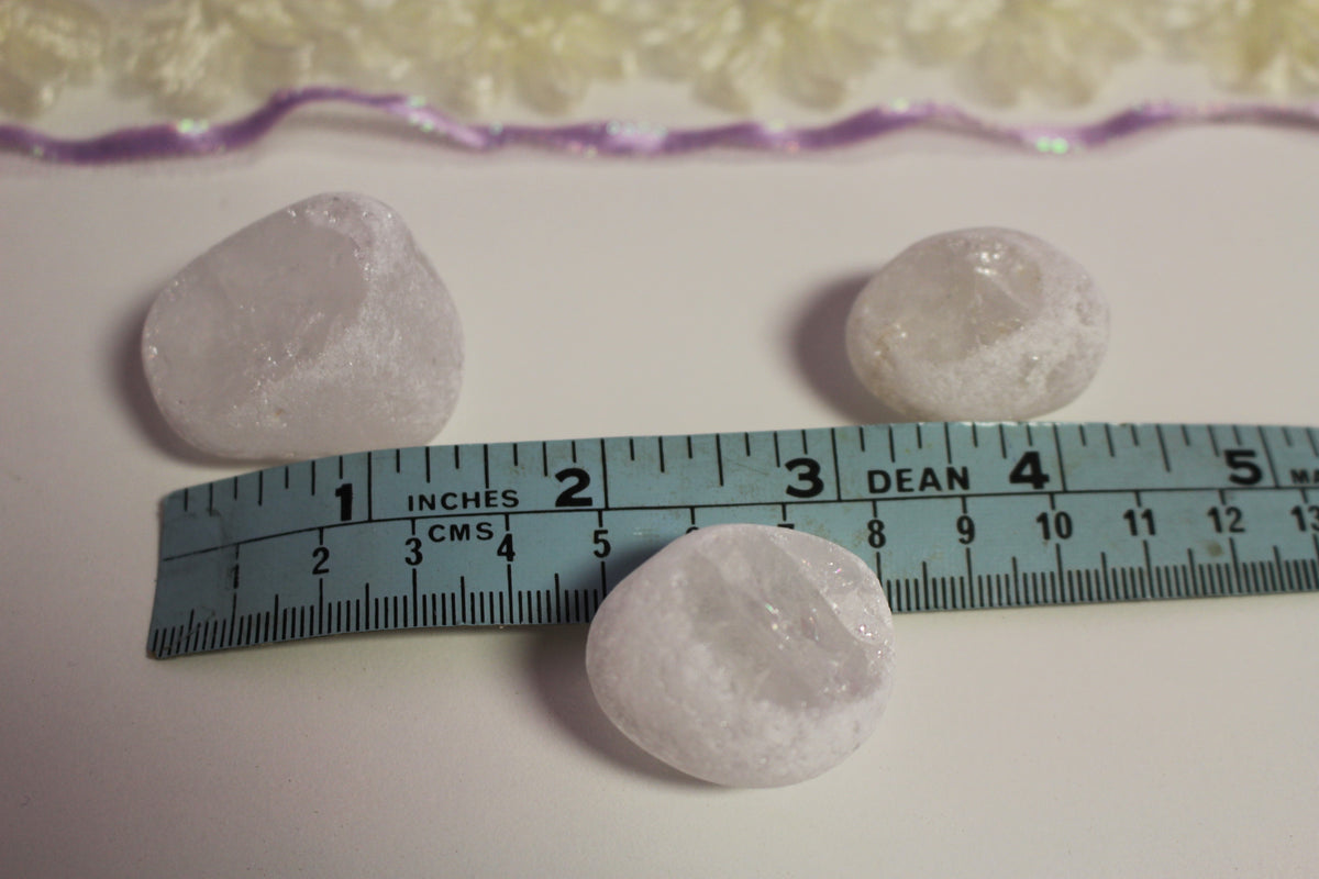 Clear quartz seer stones/Emma eggs – Crystal Creedence